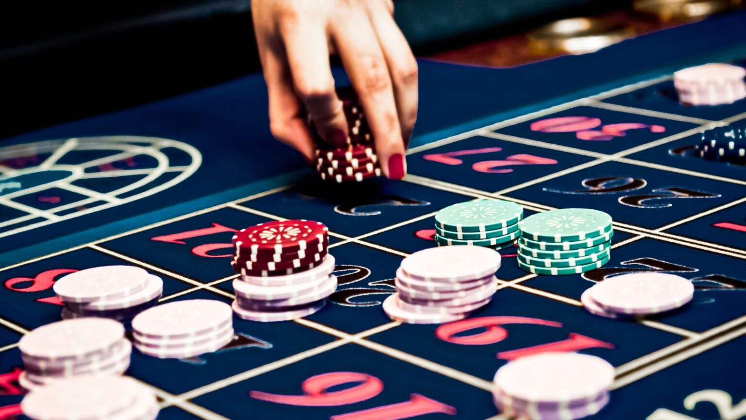 How game designers psychologically trigger gambling addiction through ...